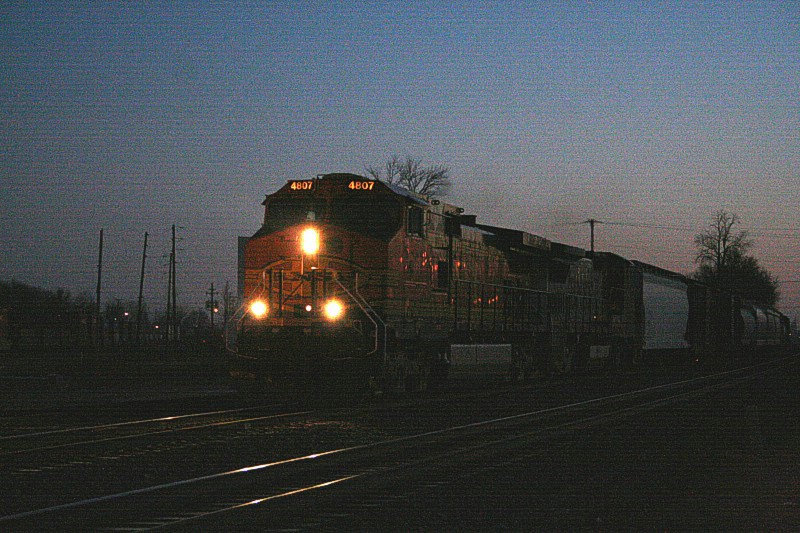 BNSF 4807